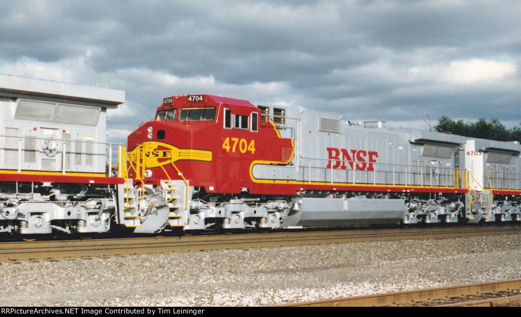 BNSF 4704